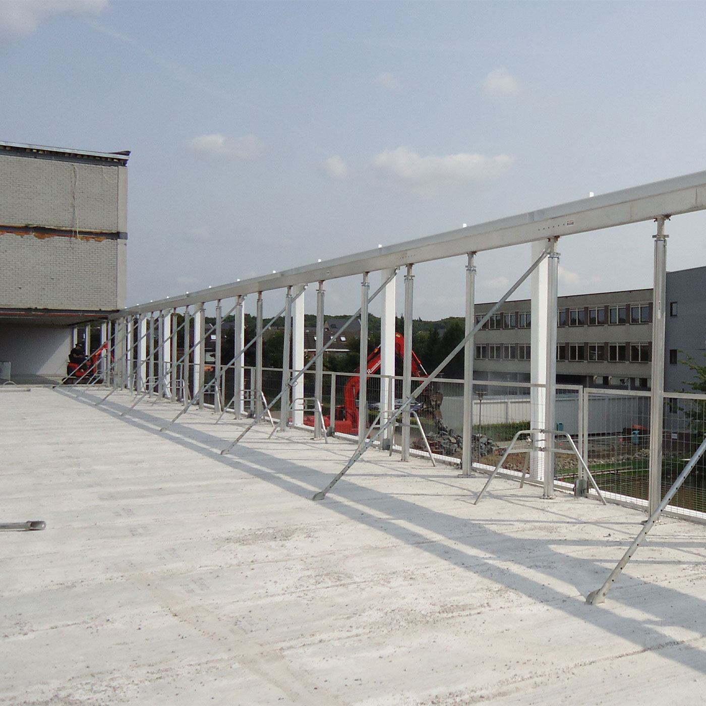 TITAN Edge protection systems - Ischebeck TITAN Middle East