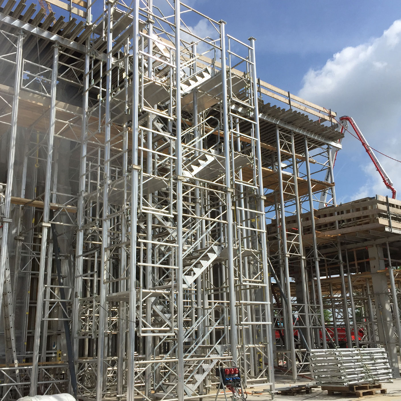 Scaffold boards & TITAN access stairs - Ischebeck TITAN Middle East